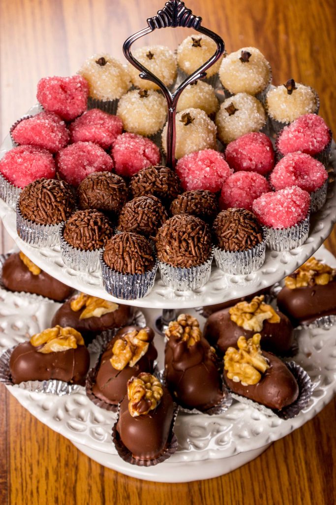 Doces de Festas | Encomenda Salgadinhos Mooca | Padaria Santa Branca